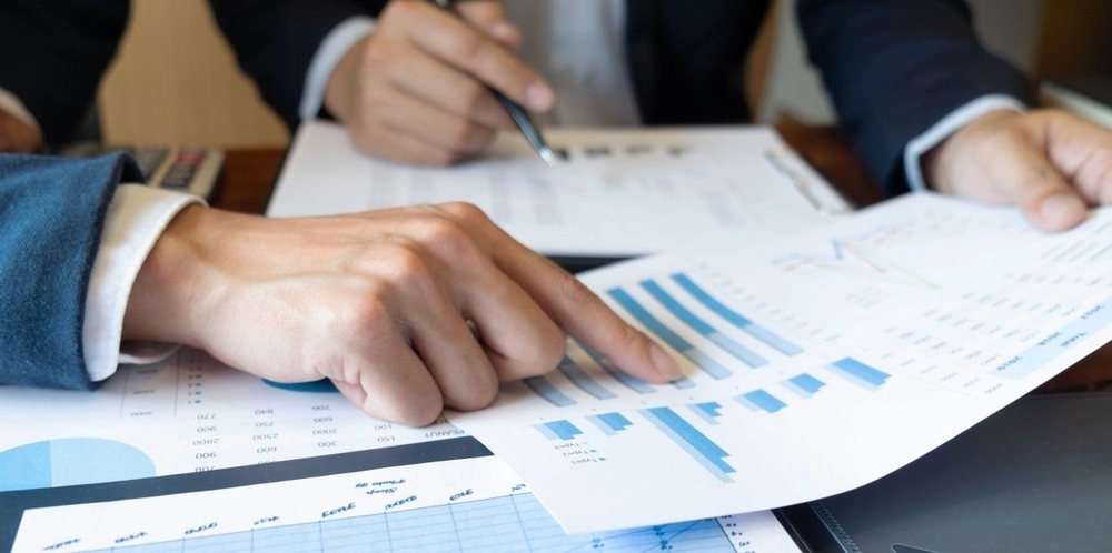 QS survey reports - online classes most preferred by staff in the UK - AECC